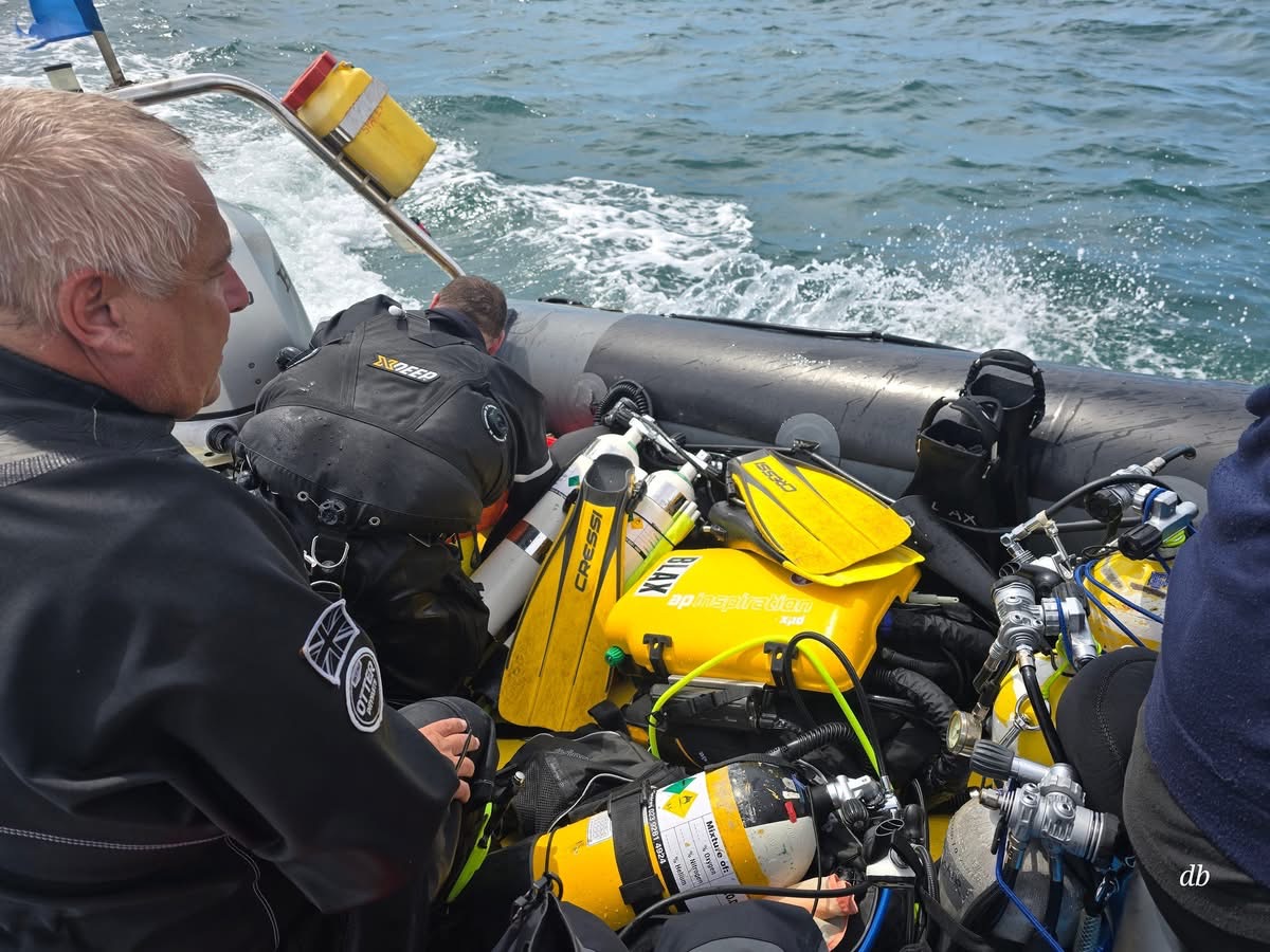 Wreck dive on club RIB - Havering & Ilford Scuba Diving Club